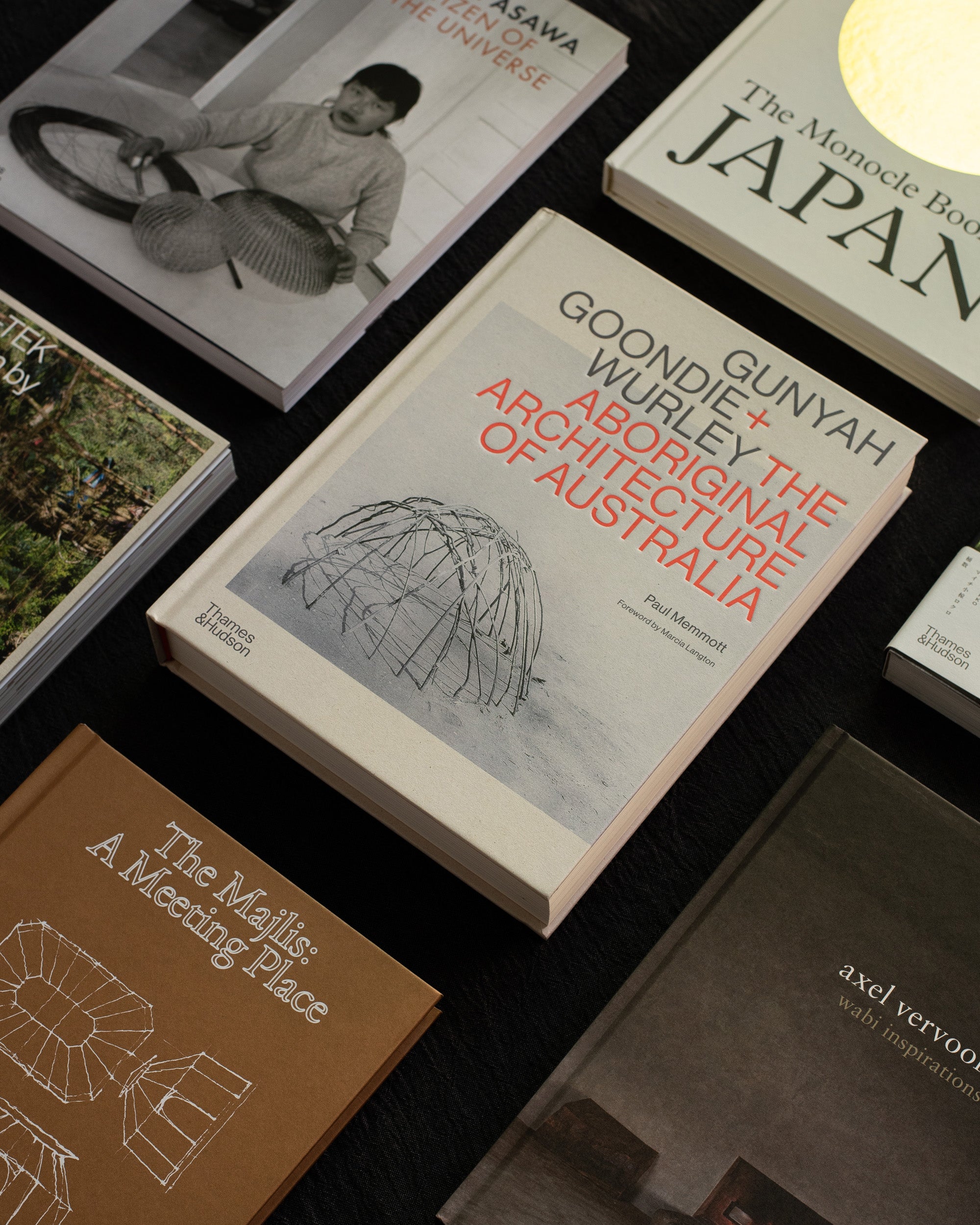 Books & Magazines – Mujo Store