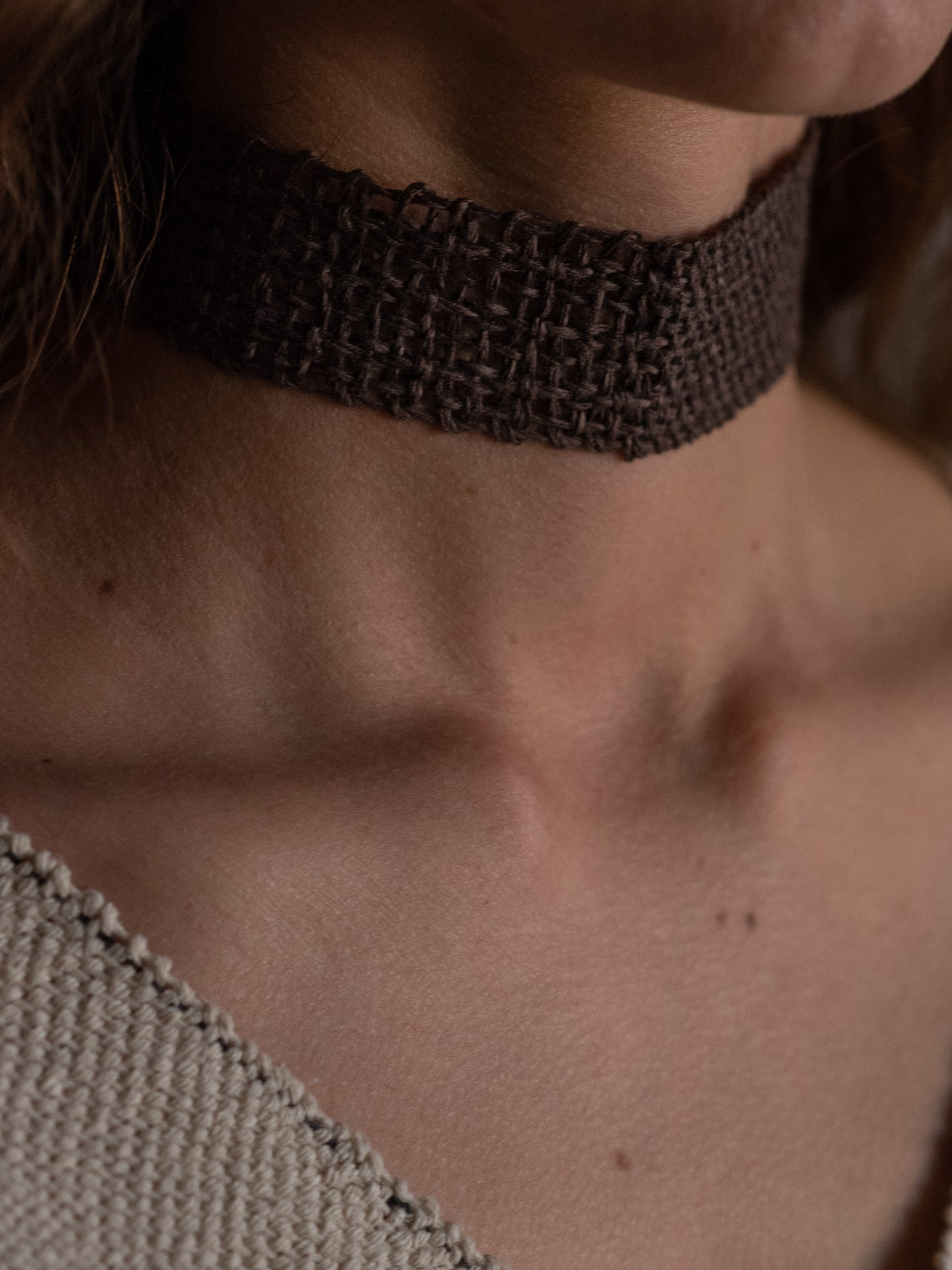 Elizabeth Leslie Split Paper Collar - Umber – Mujo Store